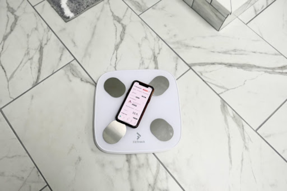 A Dietitian’s FitTrack Scale Review (2023)