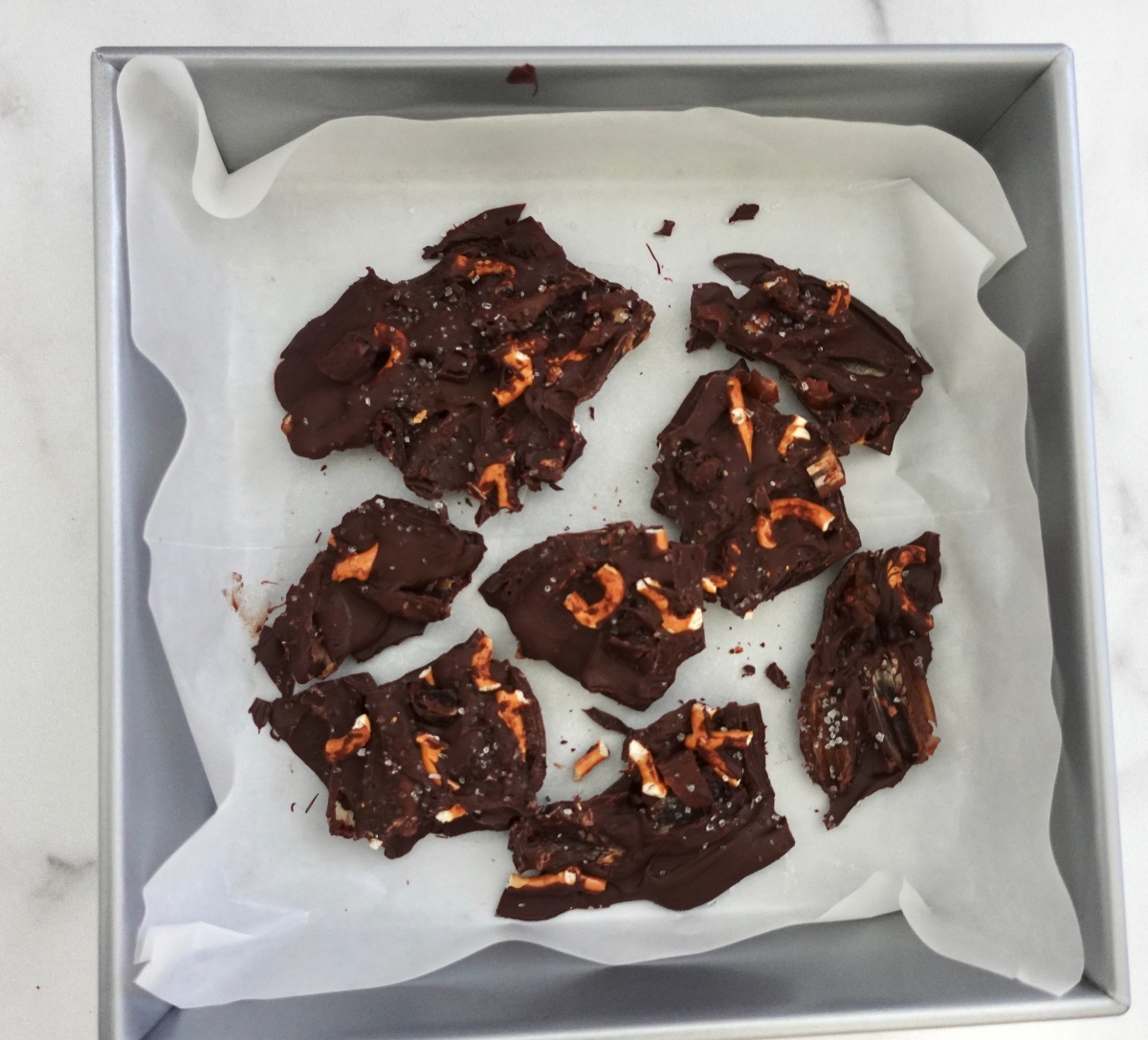 The Easiest Low Sugar Chocolate & Greek Yogurt Bark [3 Ways!]